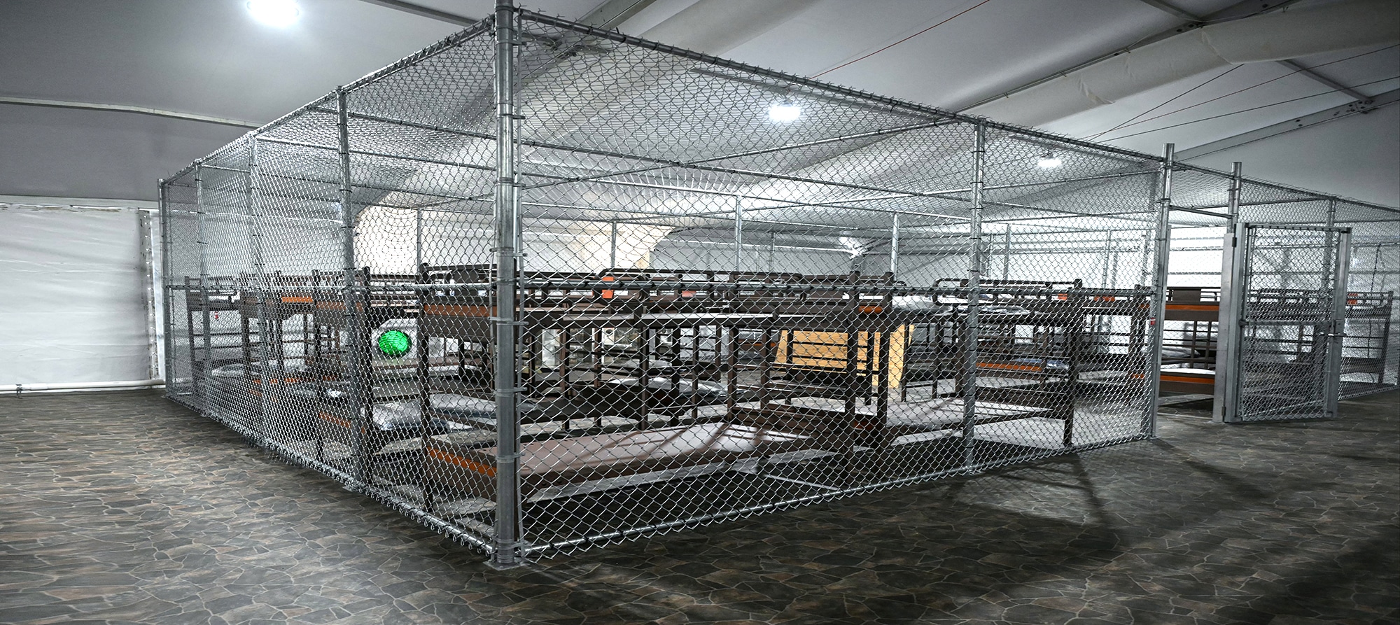 SHEINBAUM DICE QUE HAY 30 MEXICANOS EN EL 'ALCATRAZ DE LOS CAIMANES' DE ...